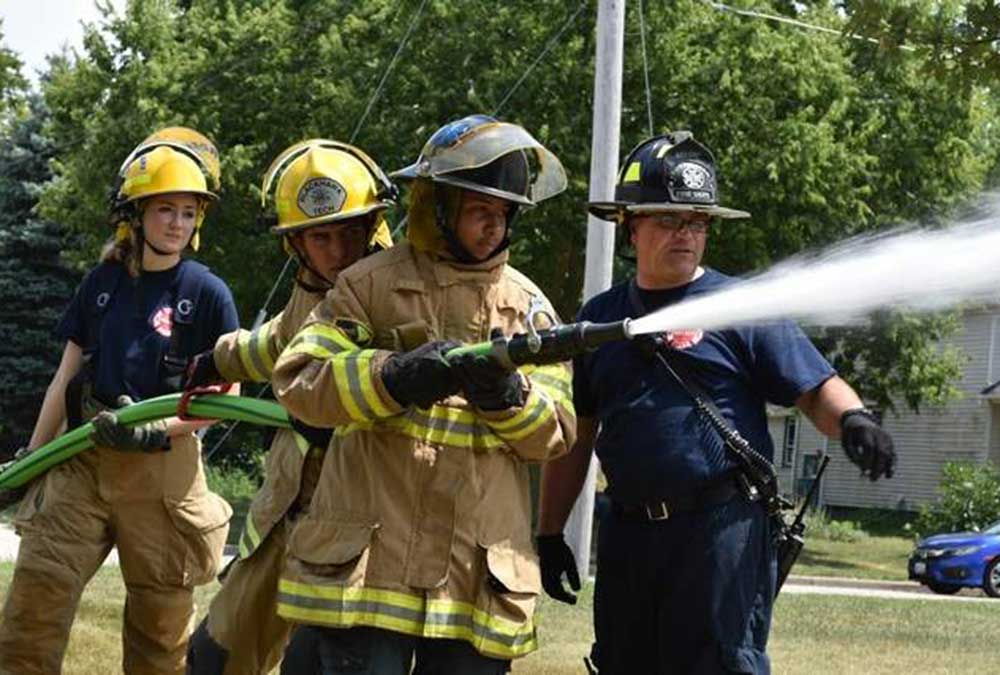 Youngsters Try On The Life Of A Firefighter - Beloit Daily News ...